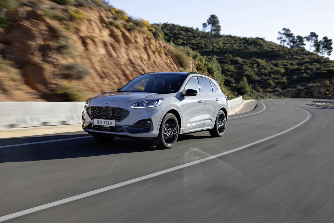 Ford Kuga Graphite Tech Edition (2023). Nouvelle finition pour le SUV ...