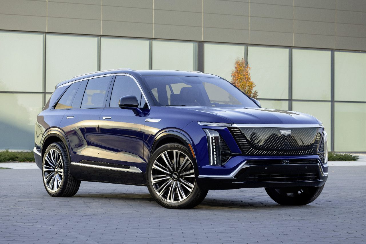 Cadillac Vistiq (2025). Le nouveau SUV électrique à 7 places arrive en ...
