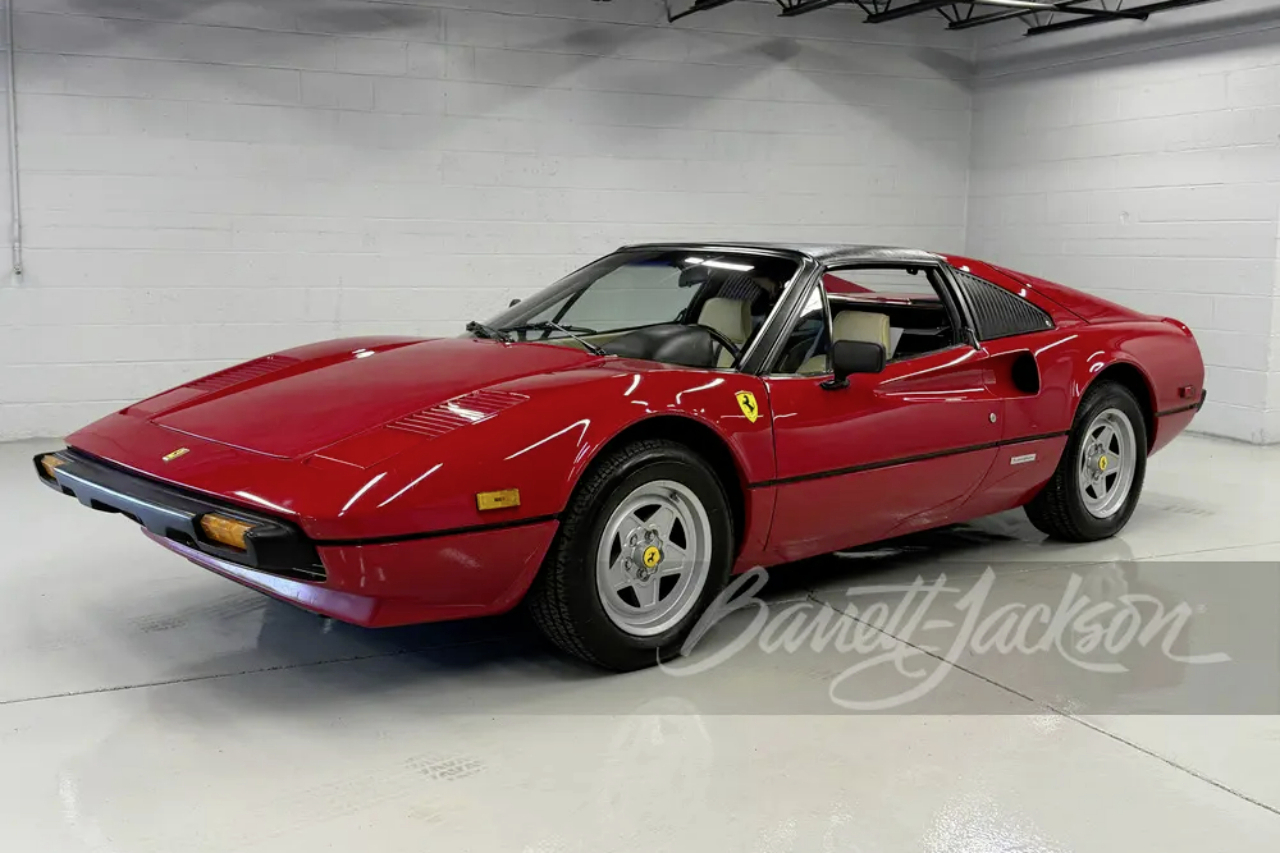 L'Argus - Insolite. La Ferrari 308 GTS de Magnum à vendre aux enchères